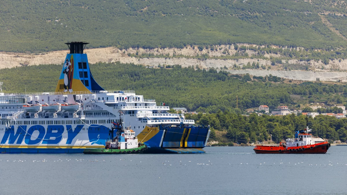 Brod Moby Drea napokon napušta Split i hrvatske teritorijalne vode