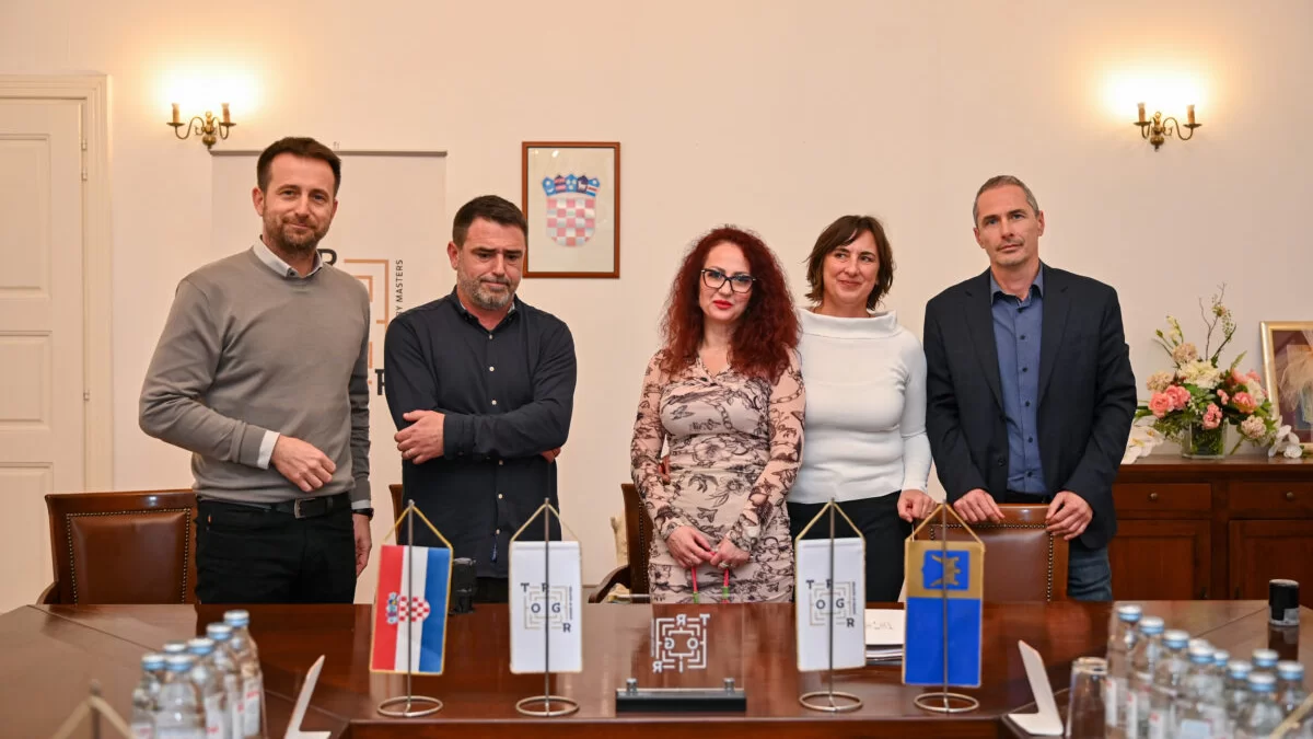"Trogir Die Holdinggesellschaft erhielt einen neuen Tarifvertrag ...