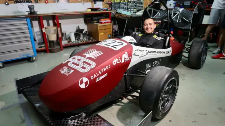 FESB Racing Team predstavio novi električni trkaći bolid